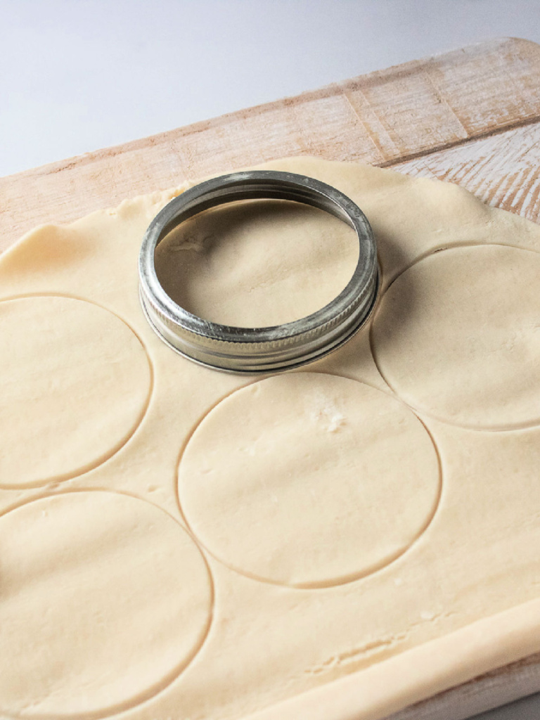 Personal Mini Pumpkin Pies Recipe - Southern Kissed