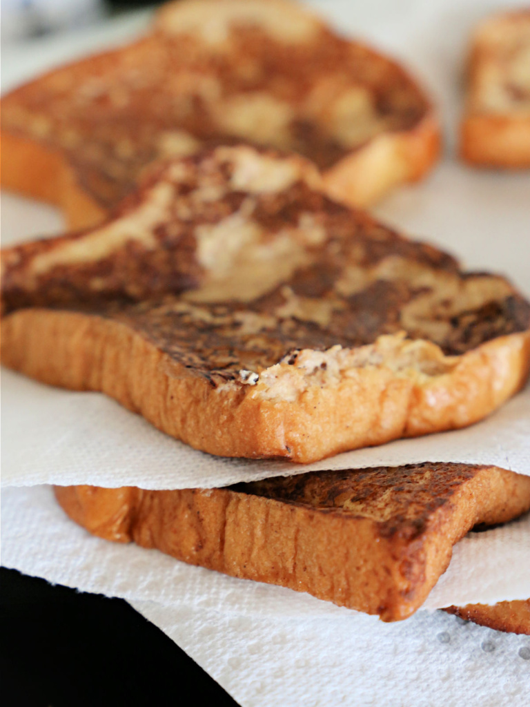 How To Make French Toast - Southern Kissed