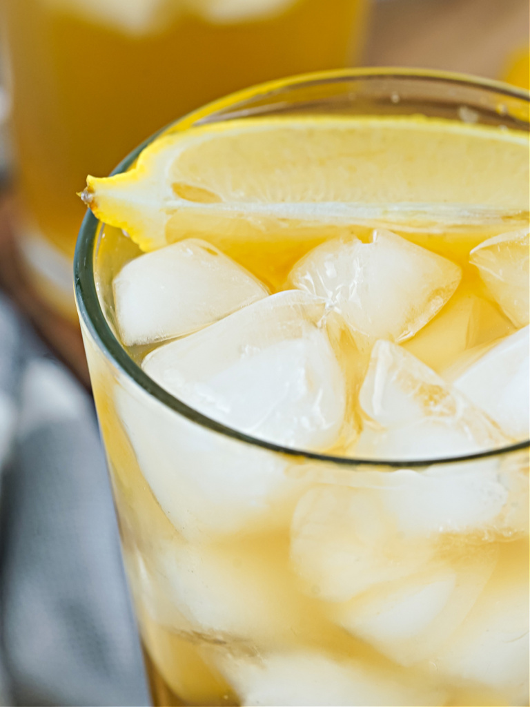 Classic Arnold Palmer Drink - Southern Kissed