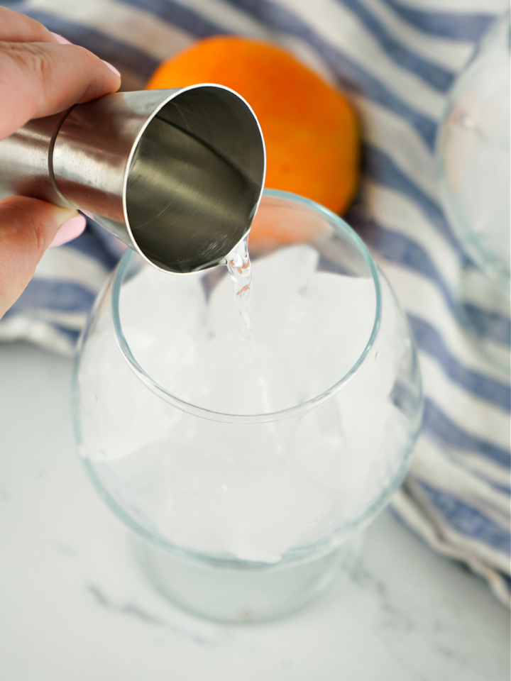 The Perfect Beach Cocktail at Home - Southern Kissed