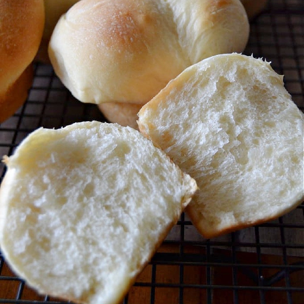 Lambert's Throwed Rolls Bread Machine Clone
