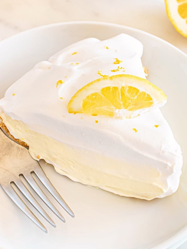 Frozen Lemonade Pie - Southern Kissed