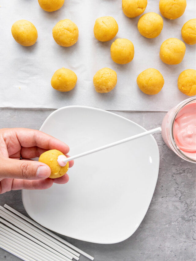 How To Make Cake Pops [Easy Recipe] - Southern Kissed