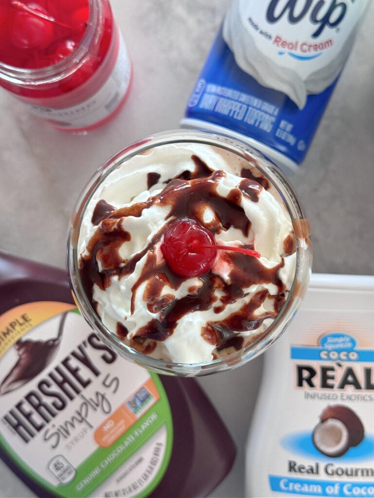 How To Make a Classic Bushwacker Cocktail - Southern Kissed