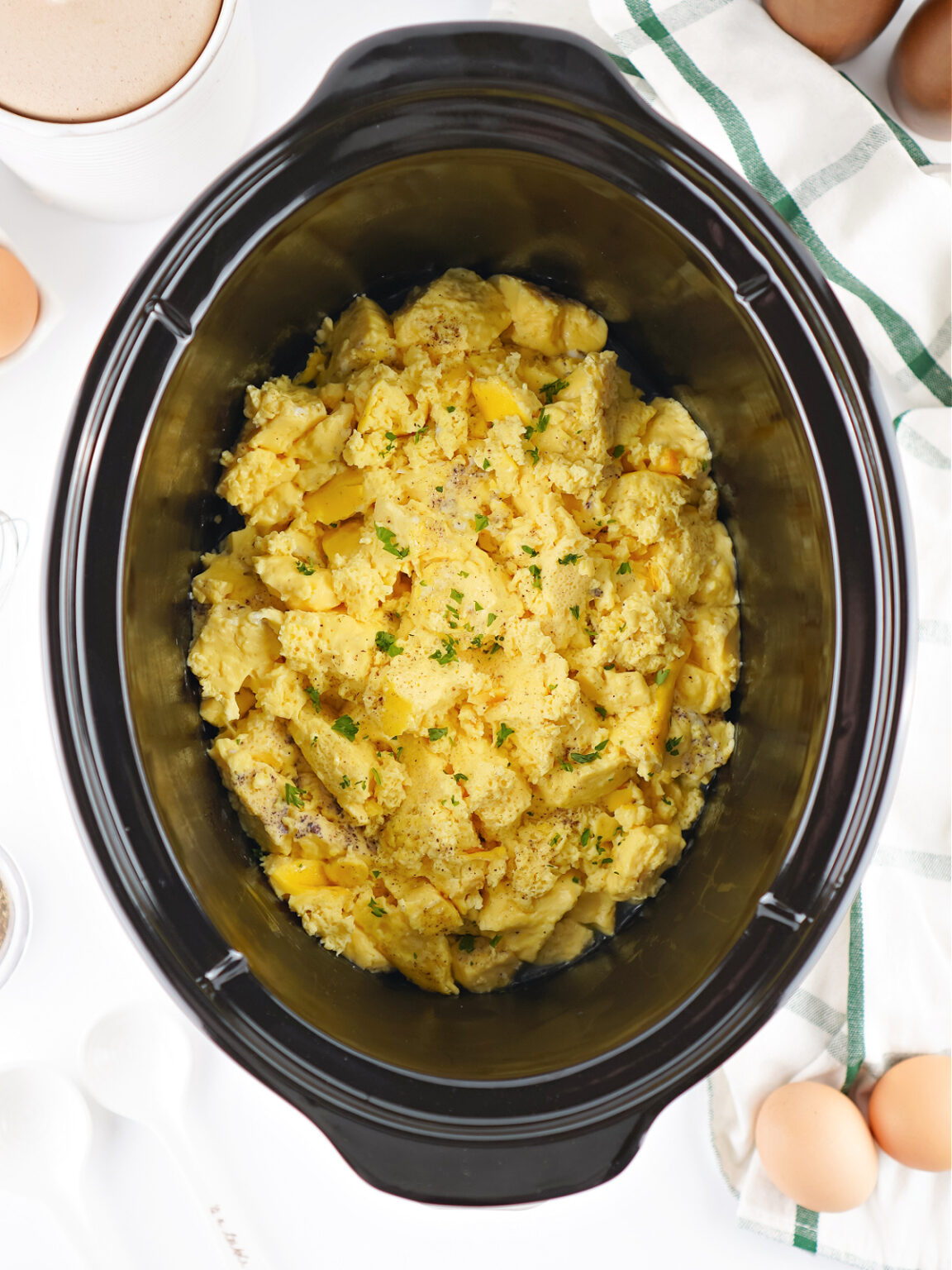 Crockpot Scrambled Eggs - Southern Kissed